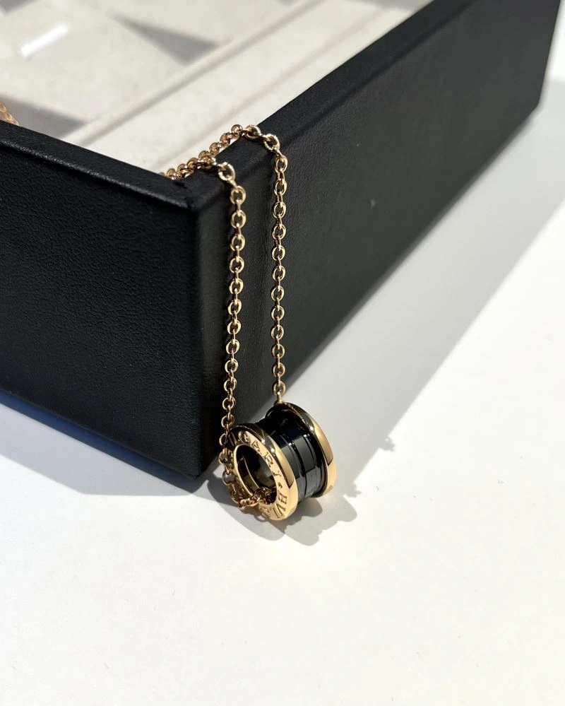 Cut-rate Bvlgari Necklaces