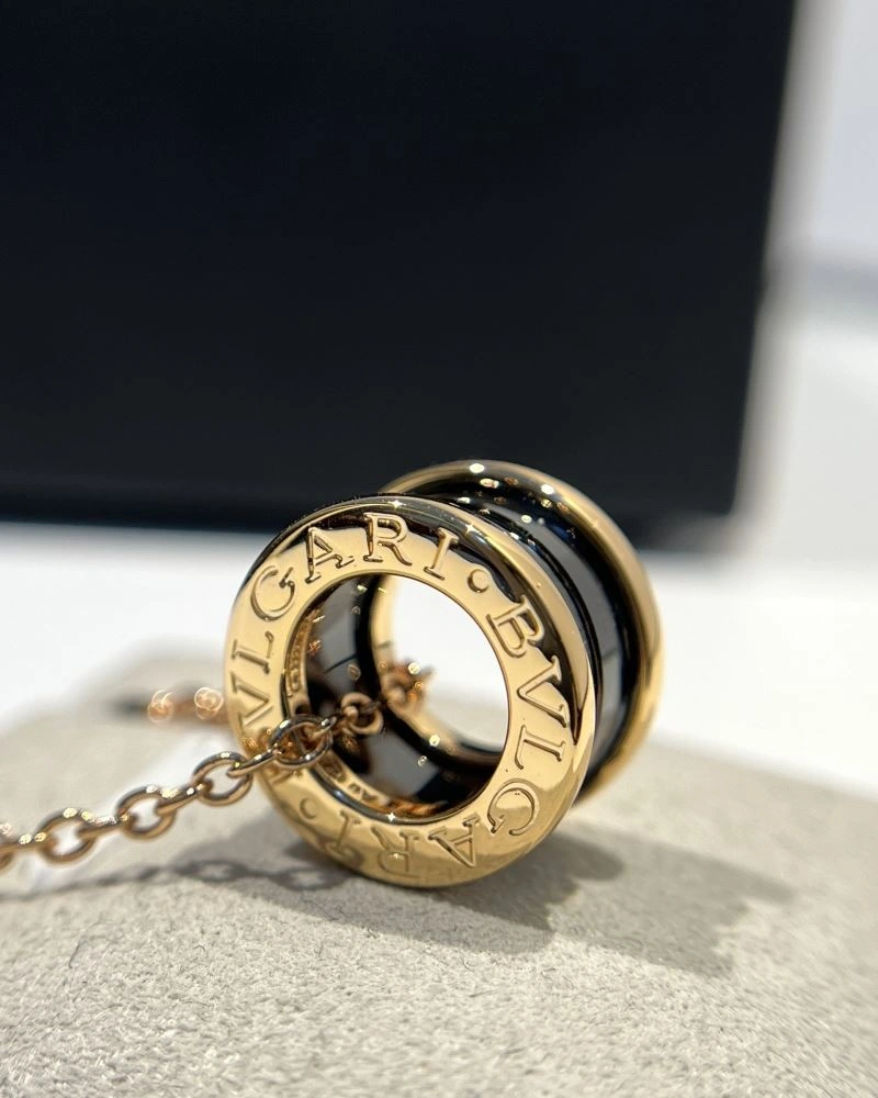 Cut-rate Bvlgari Necklaces