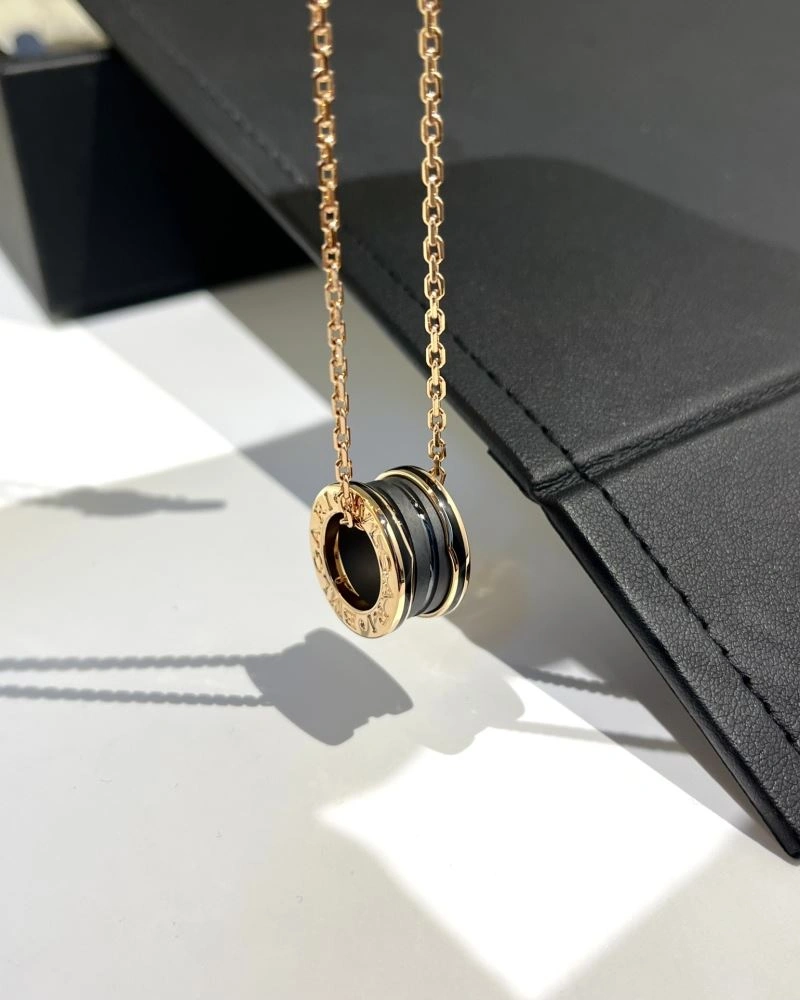 Accurate model Bvlgari Necklaces