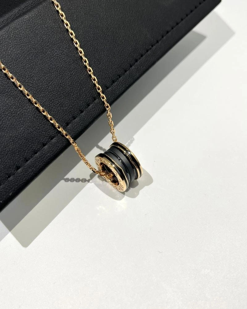 Accurate model Bvlgari Necklaces