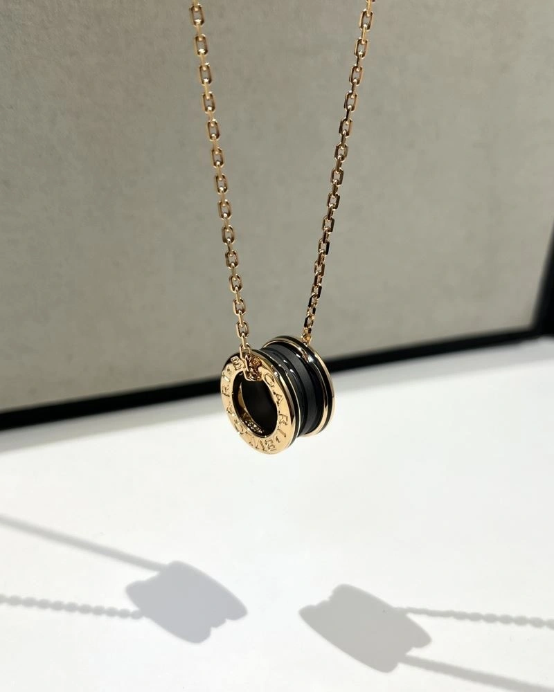 Accurate model Bvlgari Necklaces