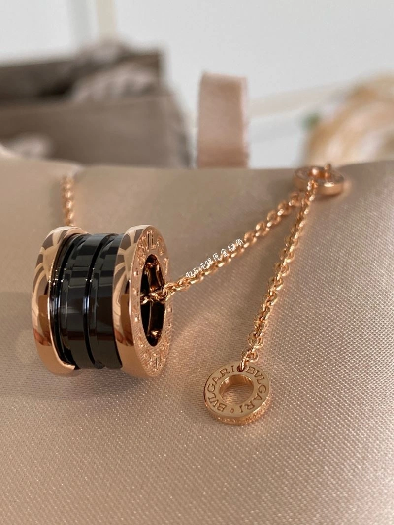 Budget-friendly Bvlgari Necklaces