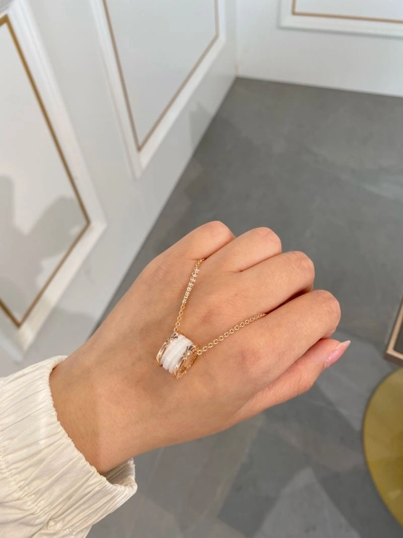 Exact replica Bvlgari Necklaces