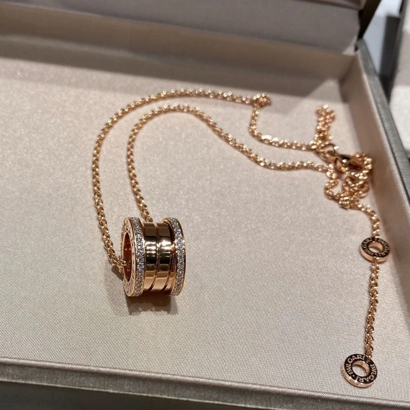 Brand-authenticated Bvlgari Necklaces