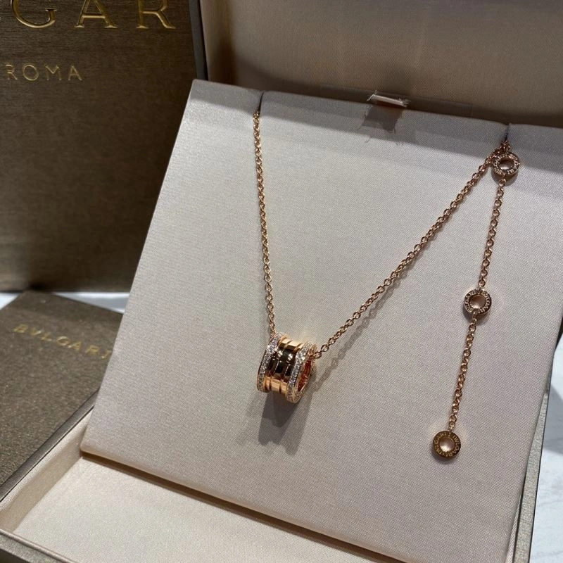 Brand-authenticated Bvlgari Necklaces