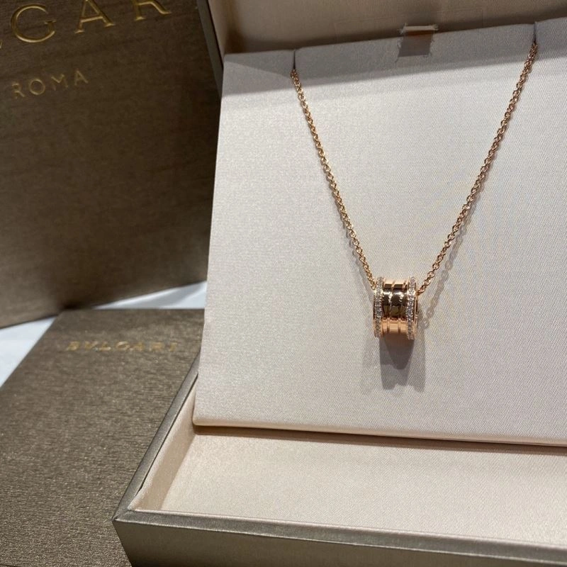 Brand-authenticated Bvlgari Necklaces