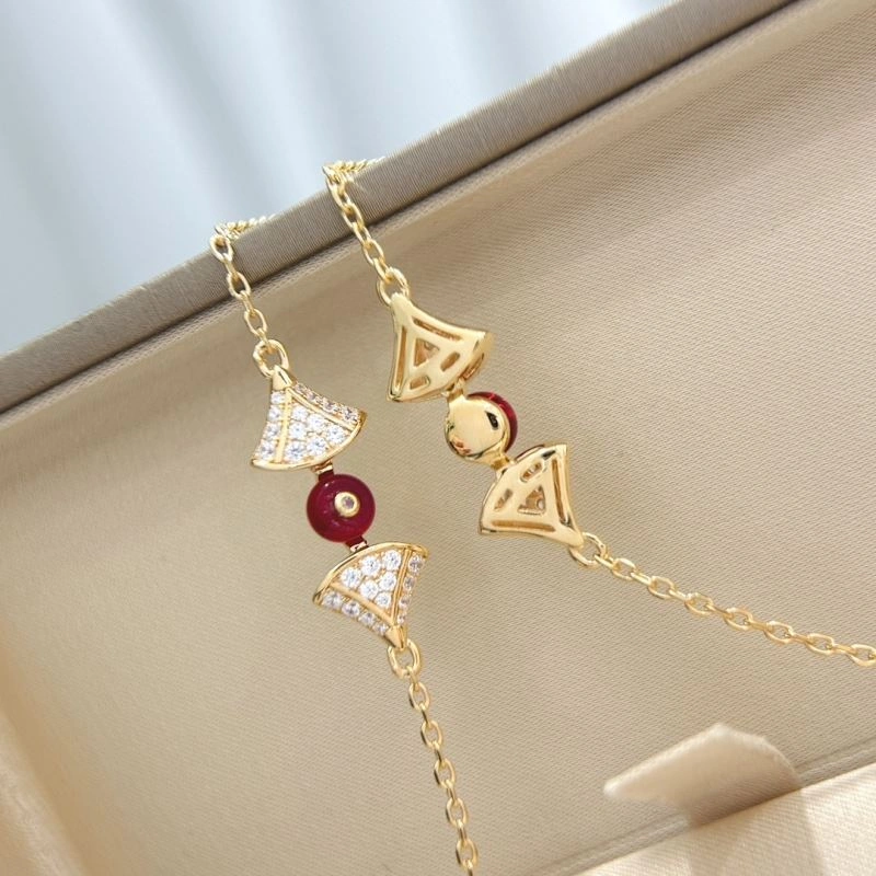Exact replica Bvlgari Necklaces