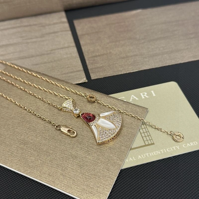 Bargain Bvlgari Necklaces