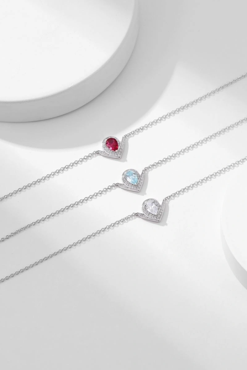 Accurate model Bvlgari Necklaces