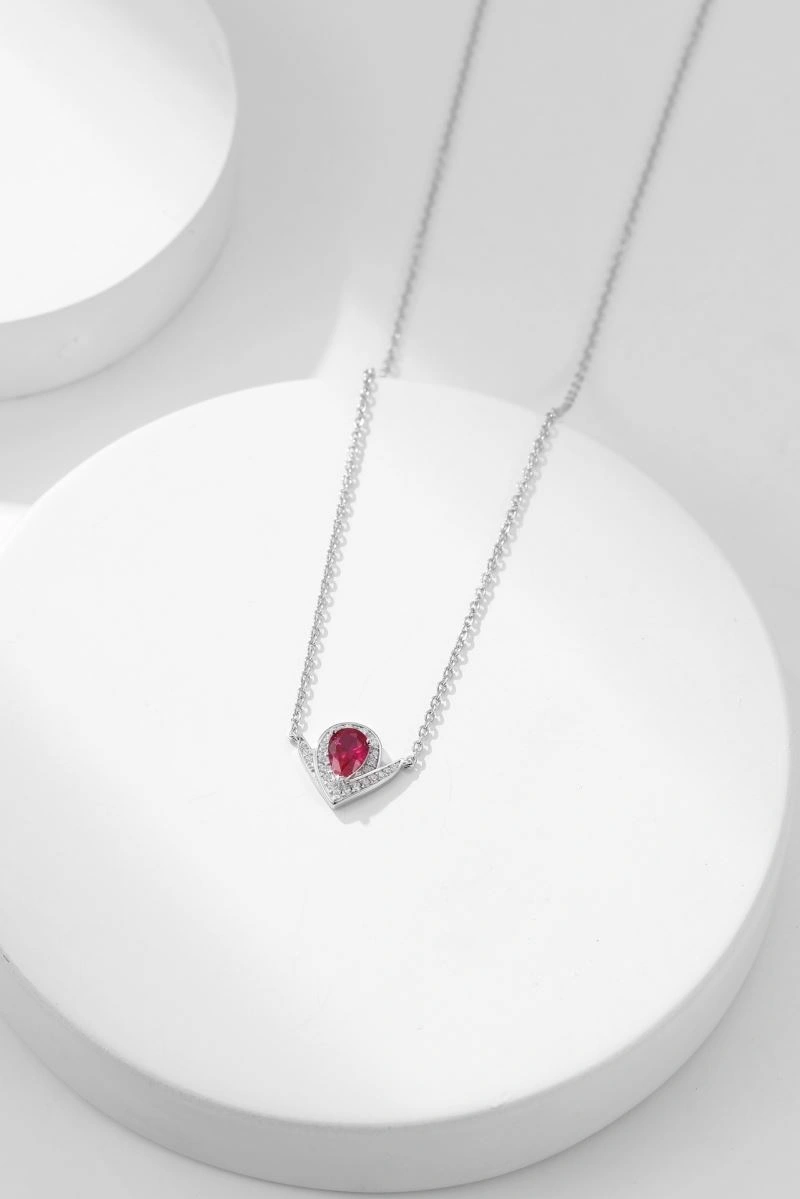 Accurate model Bvlgari Necklaces