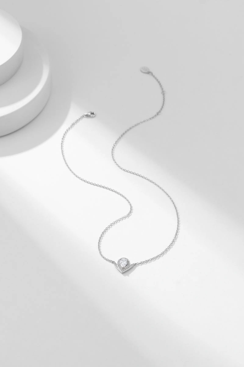Accurate model Bvlgari Necklaces