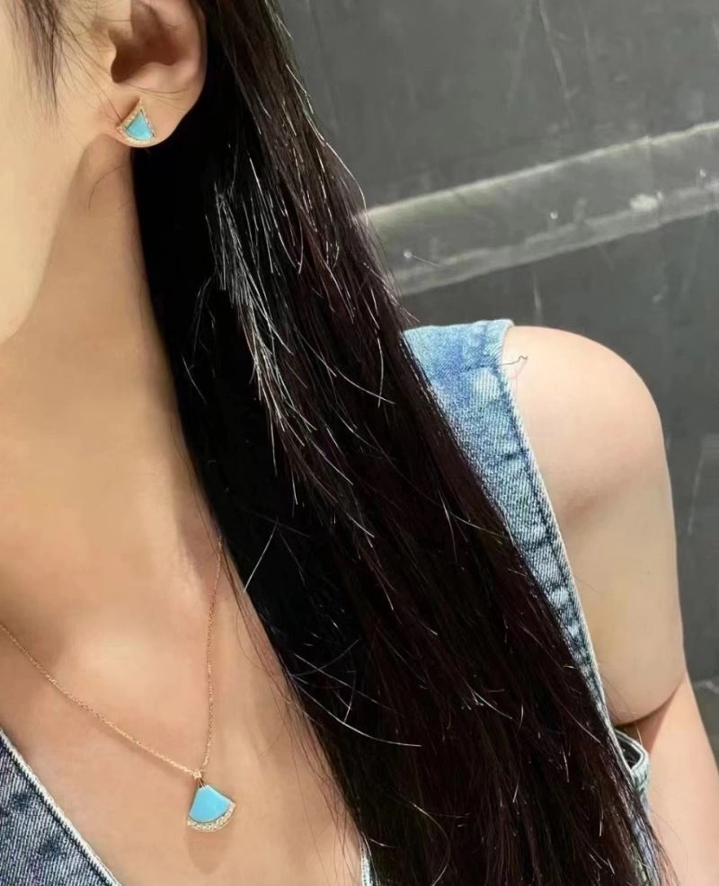 Real Bvlgari Necklaces