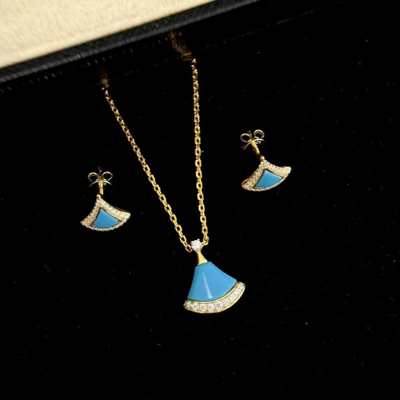 Real Bvlgari Necklaces