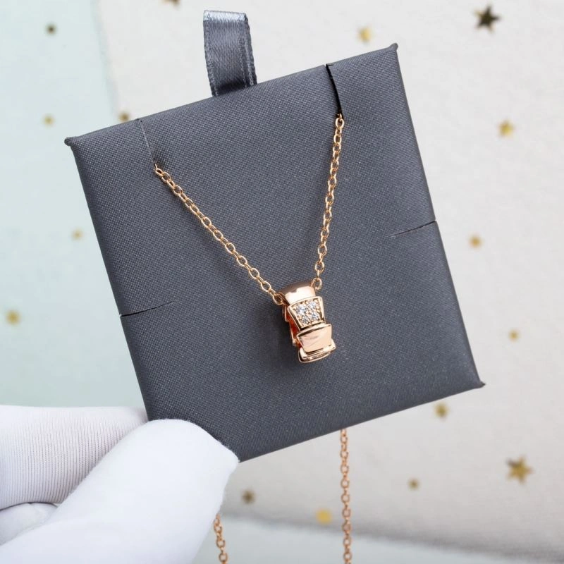 Indistinguishable Bvlgari Necklaces