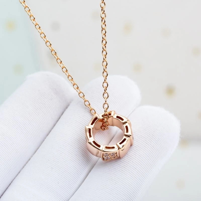Indistinguishable Bvlgari Necklaces