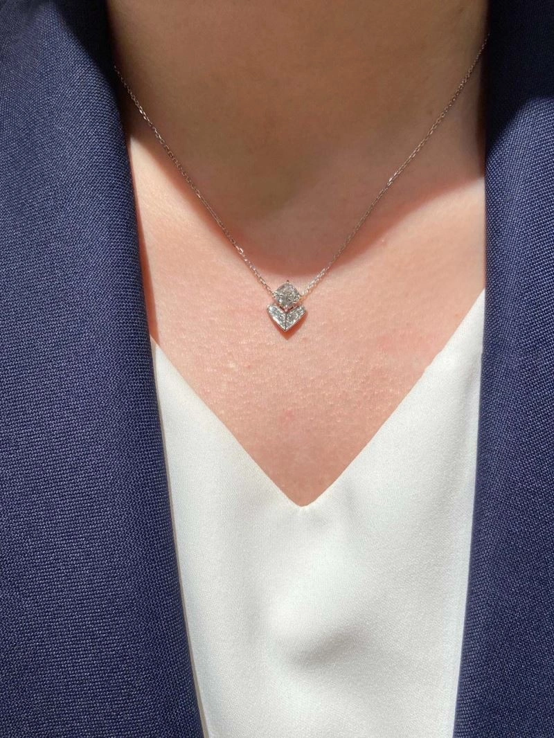 Official Bvlgari Necklaces