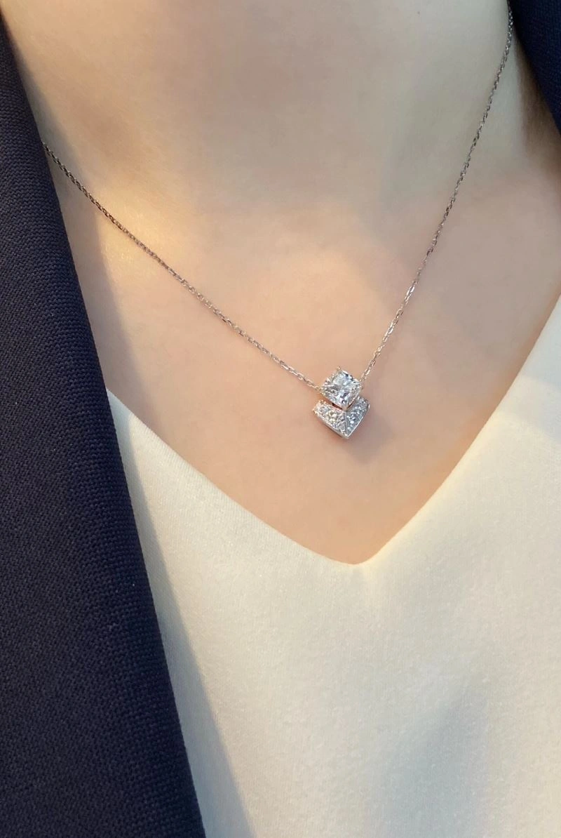 Official Bvlgari Necklaces