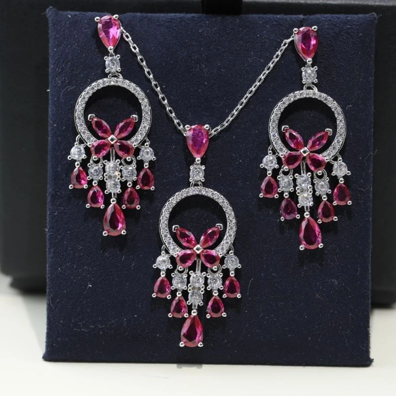 Cut-rate Bvlgari Necklaces