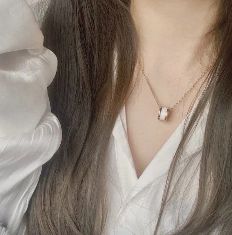 Bargain Bvlgari Necklaces
