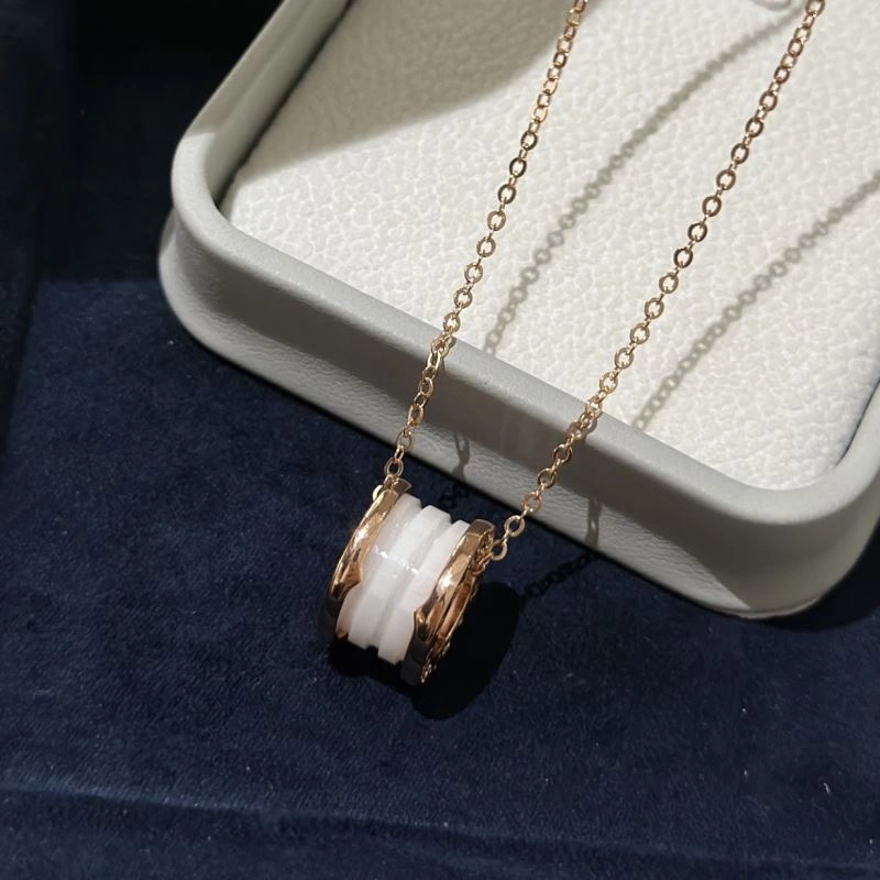 Bargain Bvlgari Necklaces