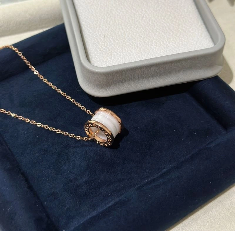 Bargain Bvlgari Necklaces