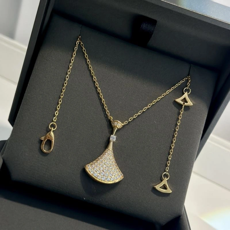 Brand-authenticated Bvlgari Necklaces