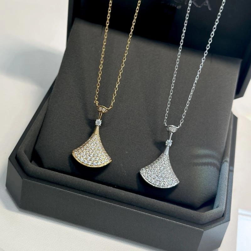 Brand-authenticated Bvlgari Necklaces