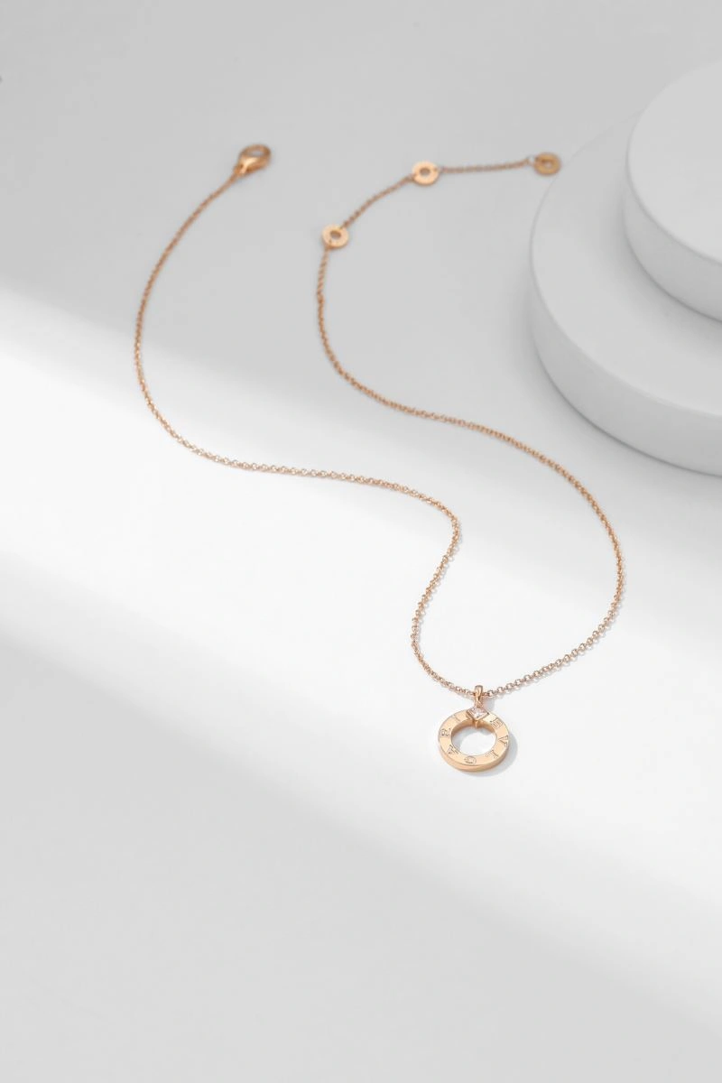 Discounted Bvlgari Necklaces