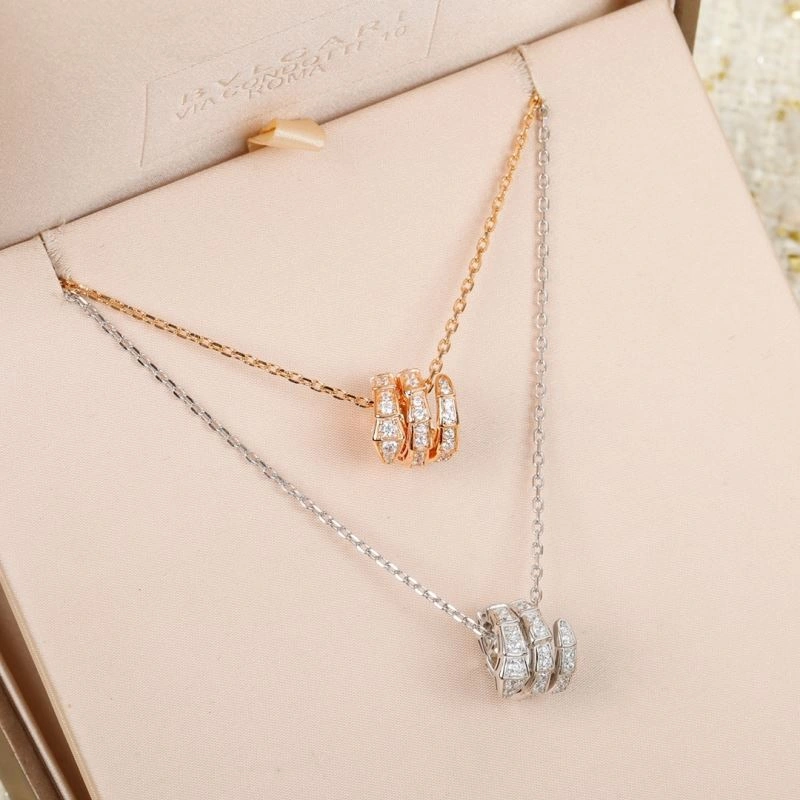 Accurate model Bvlgari Necklaces