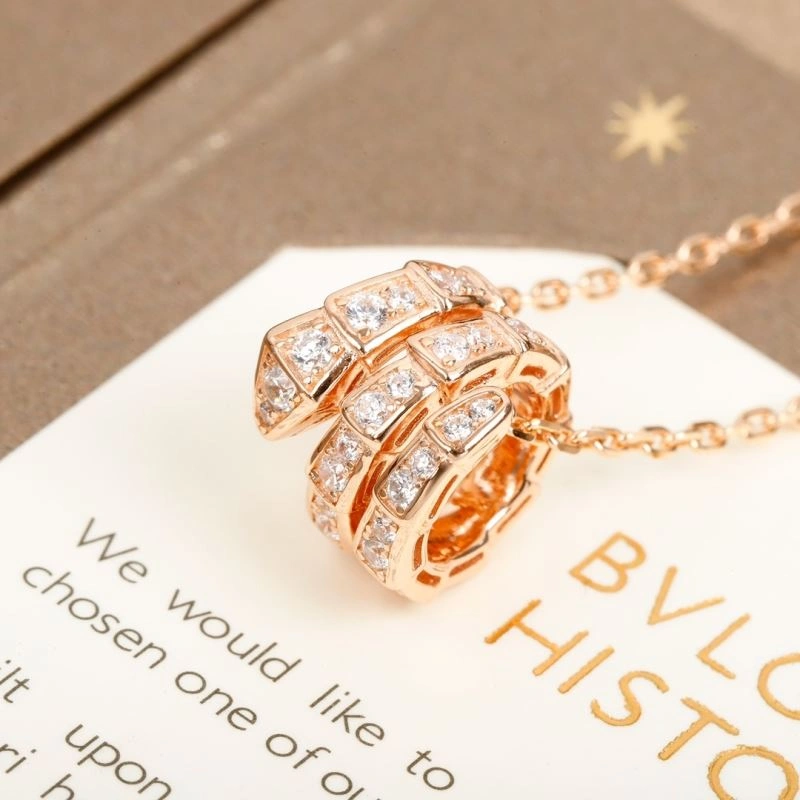 Accurate model Bvlgari Necklaces
