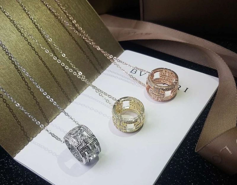 Bargain Bvlgari Necklaces