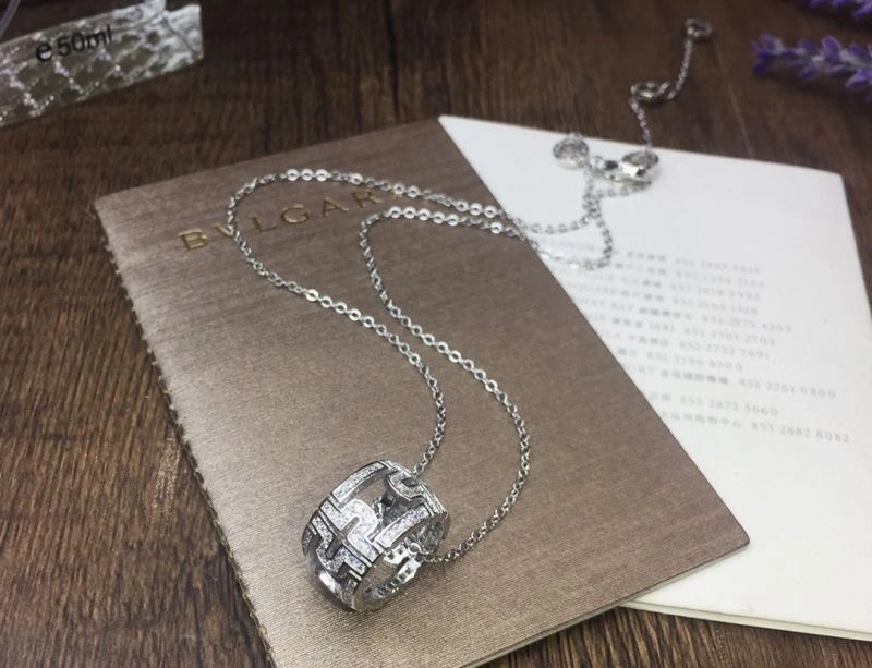 Bargain Bvlgari Necklaces