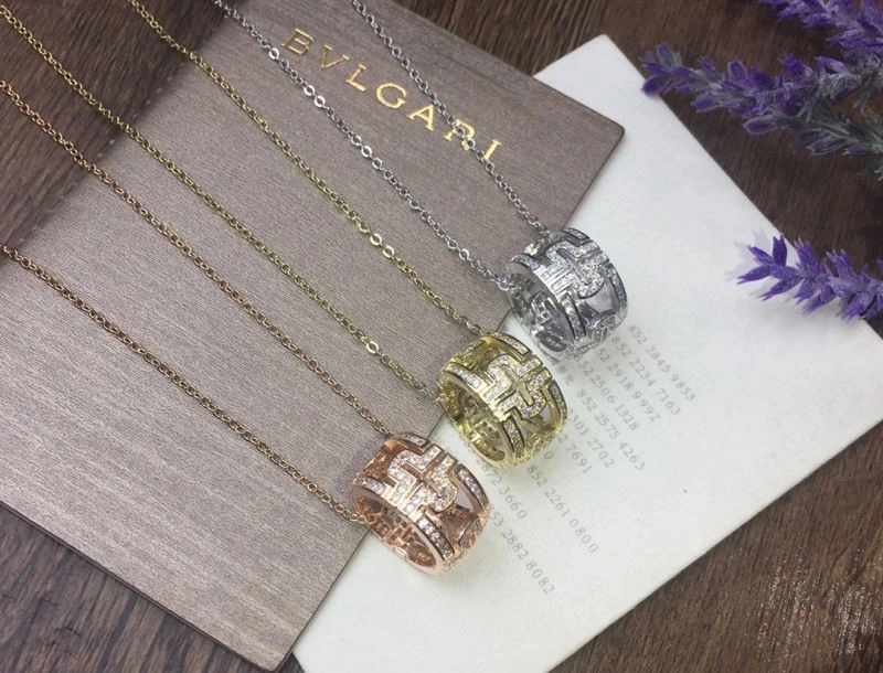 Bargain Bvlgari Necklaces