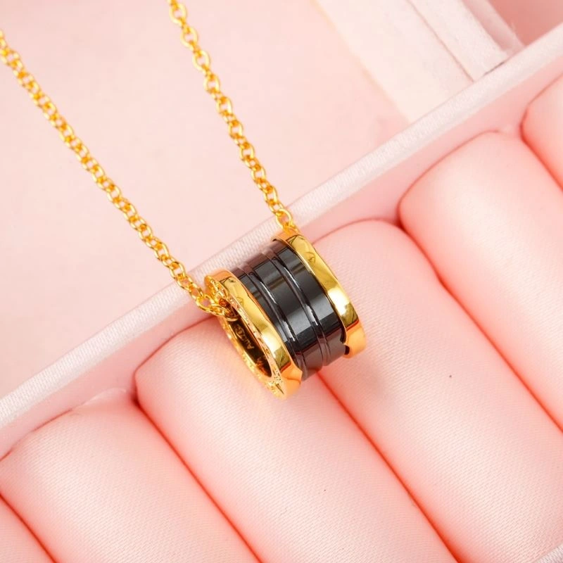 Bargain Bvlgari Necklaces