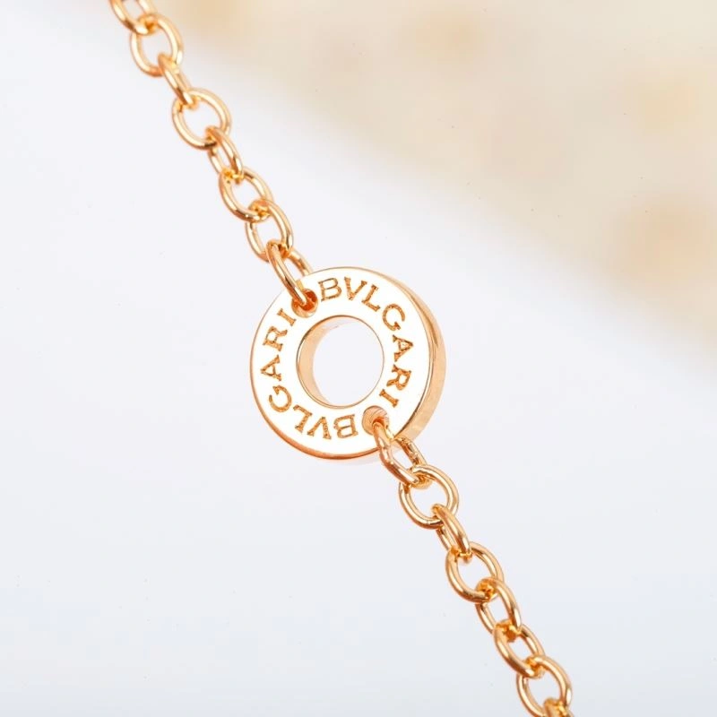 High fidelity Bvlgari Necklaces