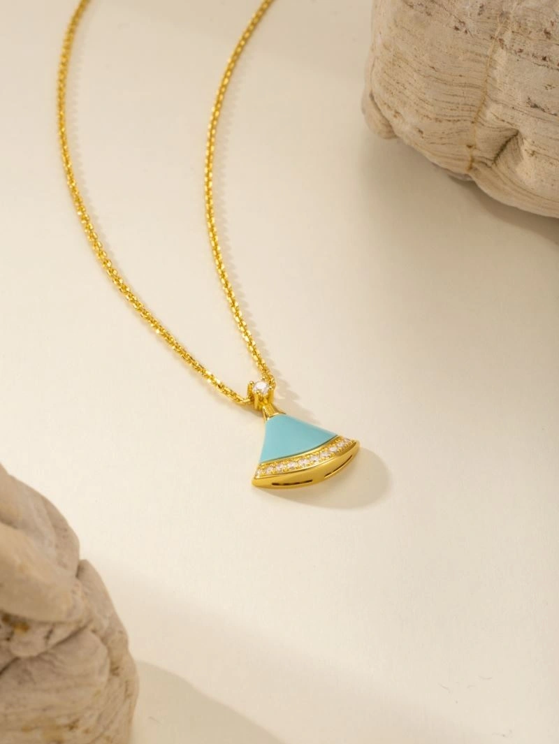 Bargain Bvlgari Necklaces