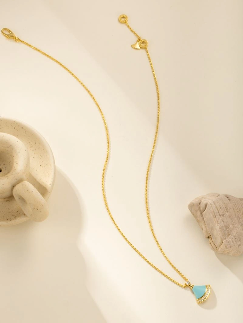 Bargain Bvlgari Necklaces