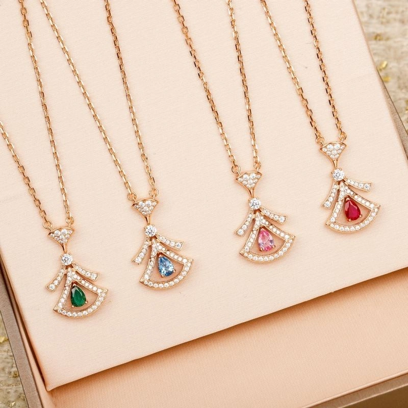 Legit Bvlgari Necklaces