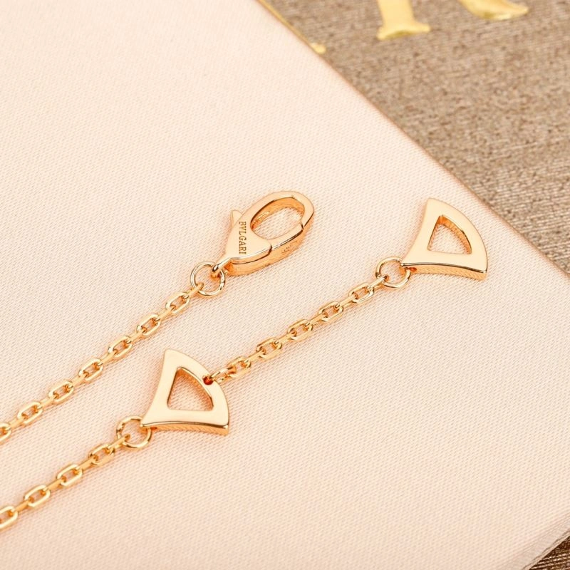 Legit Bvlgari Necklaces