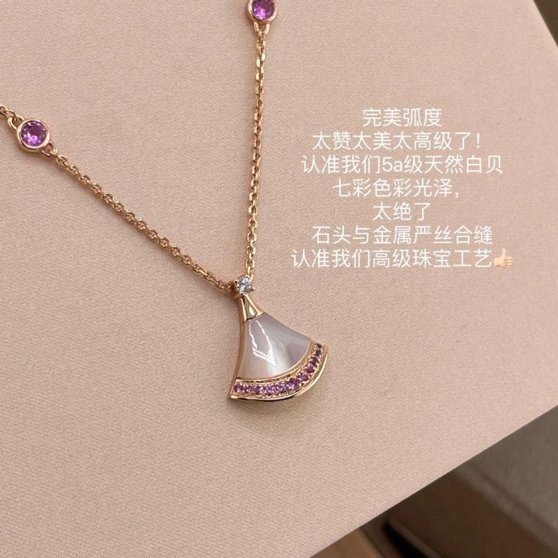 Top mirror Bvlgari Necklaces