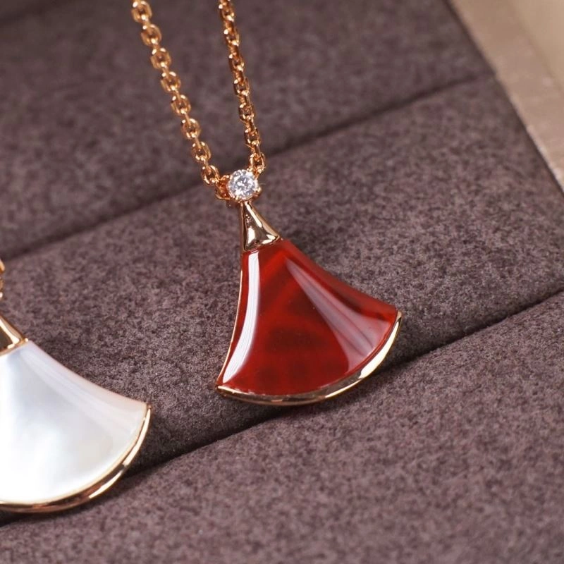 Bargain Bvlgari Necklaces
