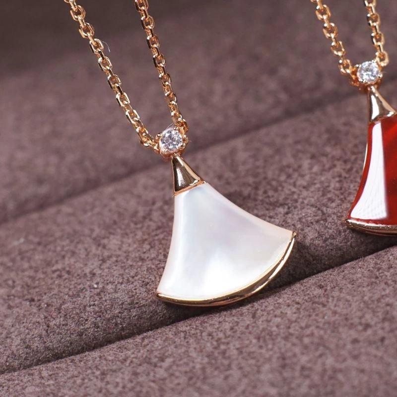 Bargain Bvlgari Necklaces