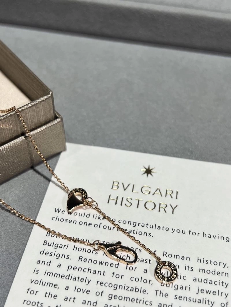 Top match Bvlgari Necklaces