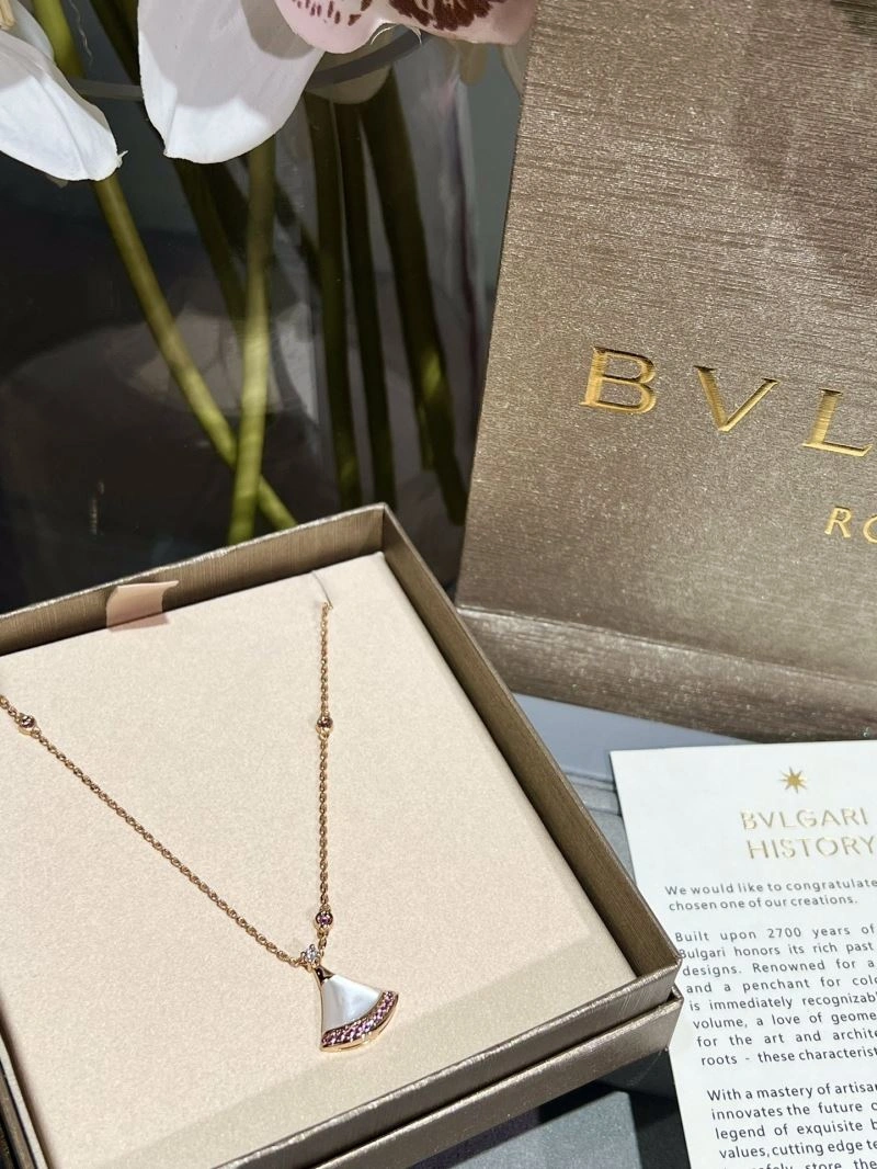 Top match Bvlgari Necklaces