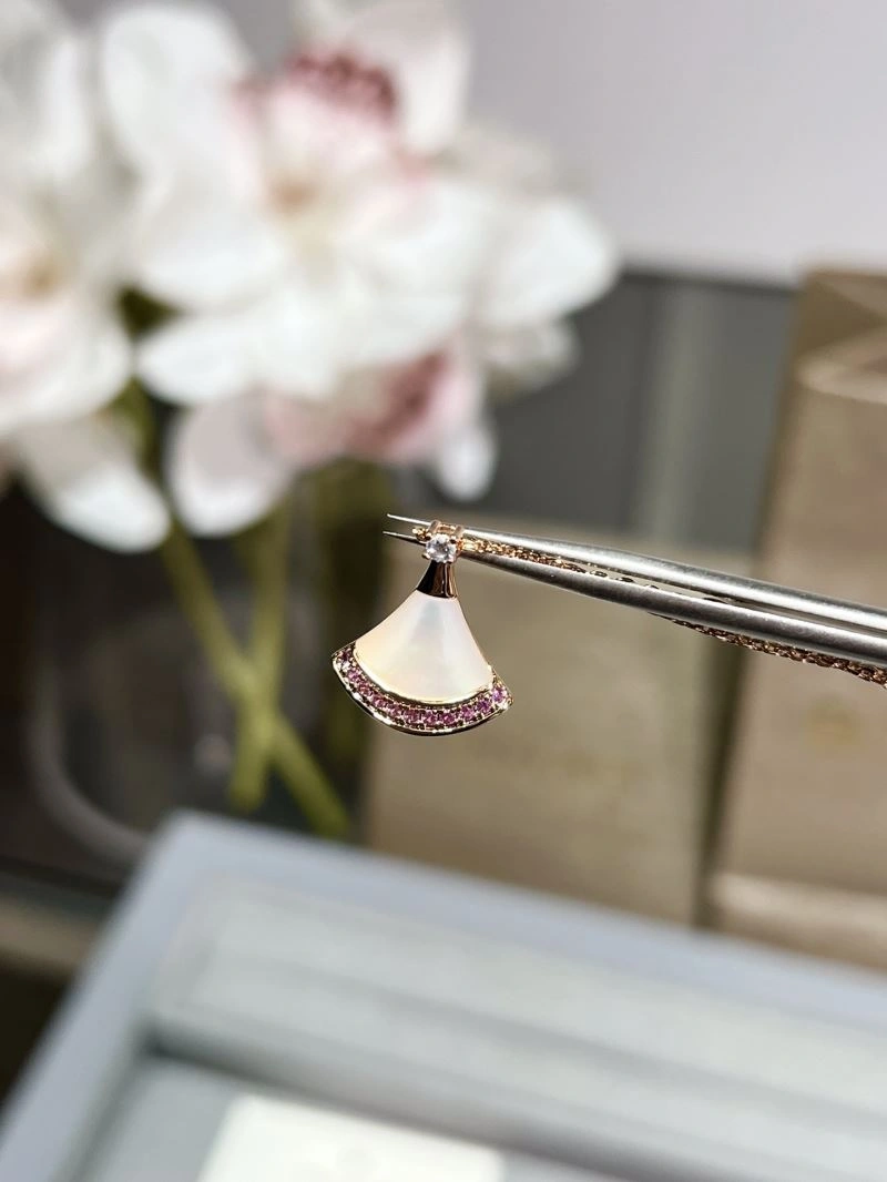 Top match Bvlgari Necklaces