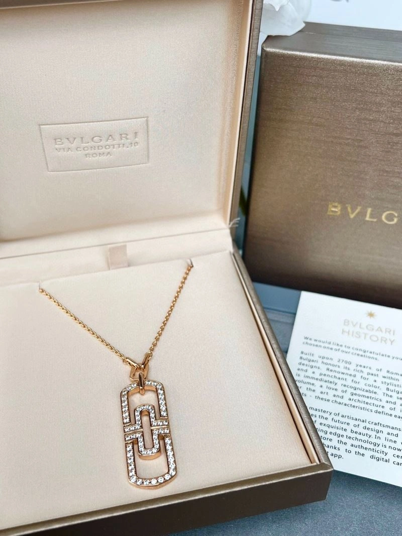 Low-cost Bvlgari Necklaces