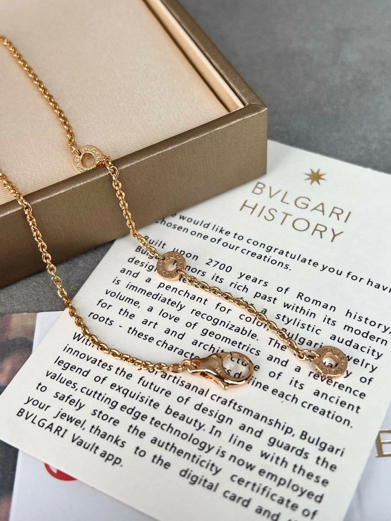 Low-cost Bvlgari Necklaces