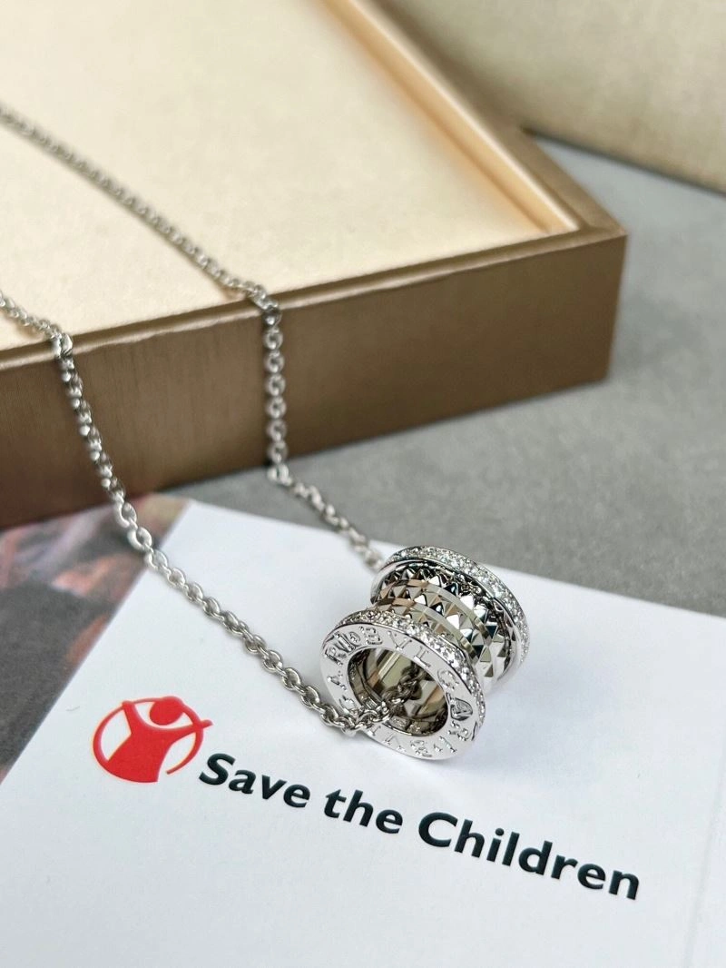 Brand-authenticated Bvlgari Necklaces