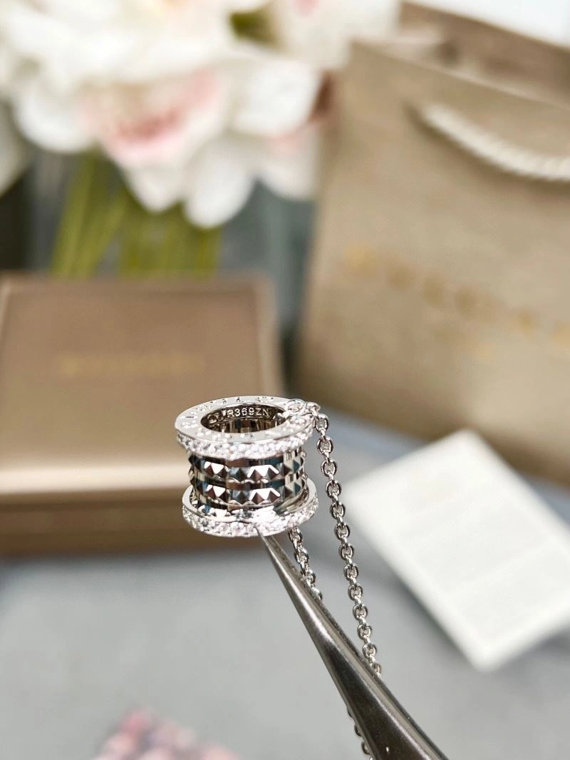 Brand-authenticated Bvlgari Necklaces