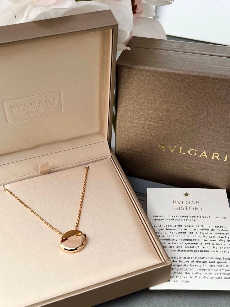 Budget-friendly Bvlgari Necklaces